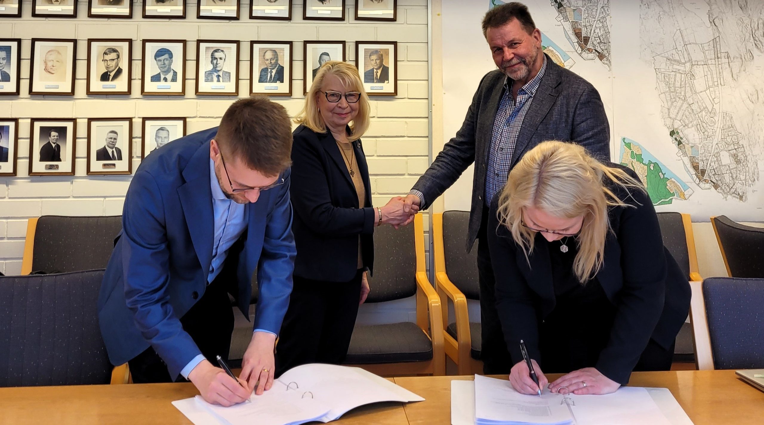 Puumalan kunta ja Järvi-Saimaan Palvelut Oy allekirjoittivat sopimuksen ...